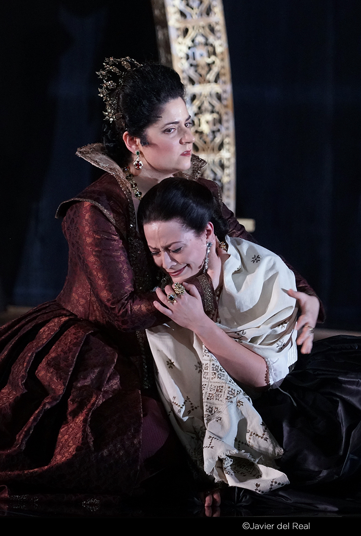 B. Britten ”Gloriana” – Hanna Hipp